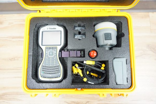 Trimble R10 GNSS/GPS units